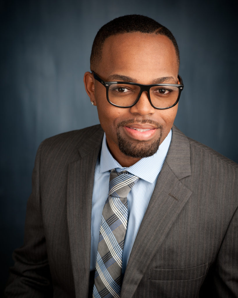 What to wear for a corporate portrait - My Headshot Guy